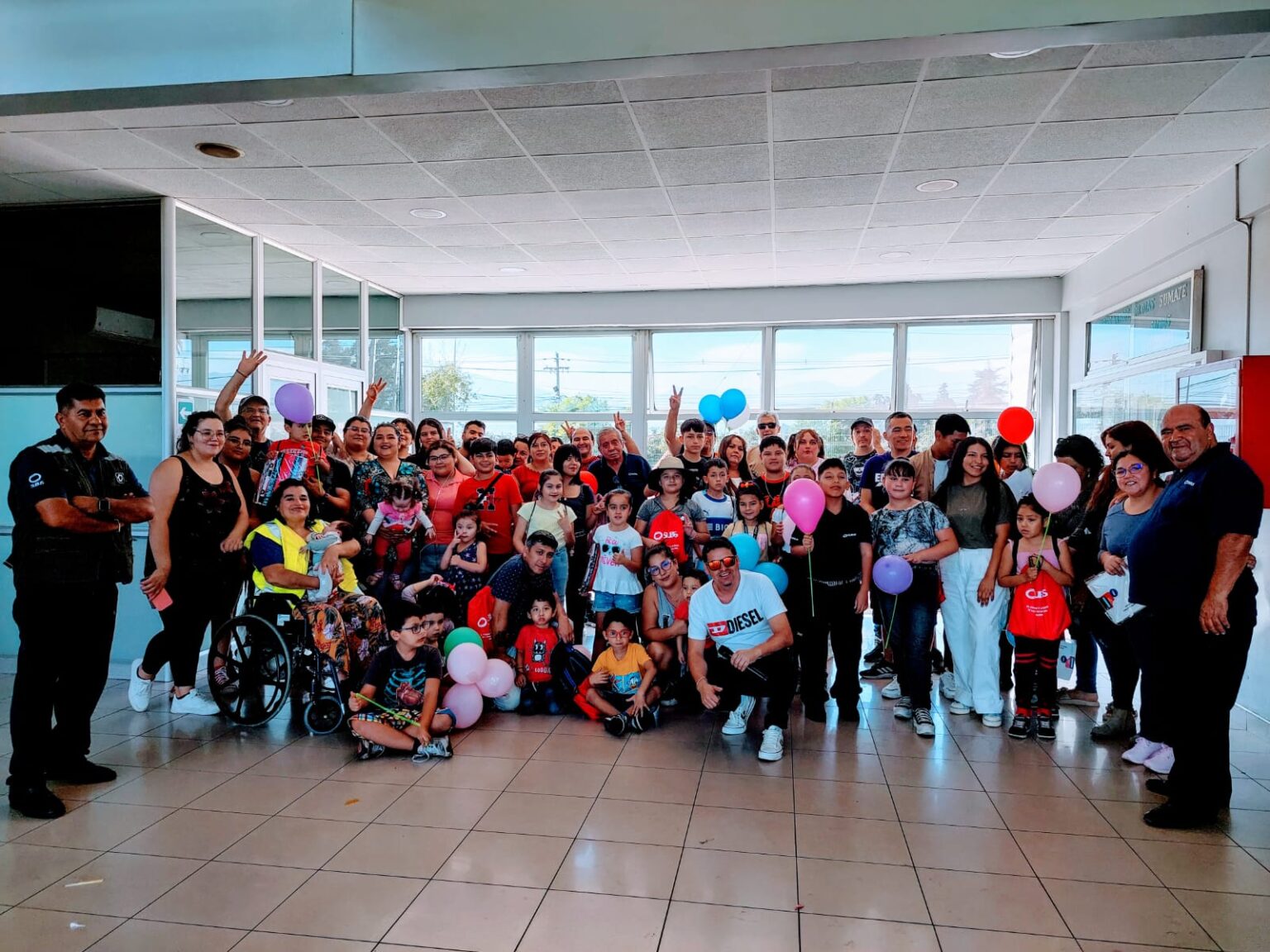 Hijos de nuestros colaboradores disfrutaron visitando el trabajo de sus ...